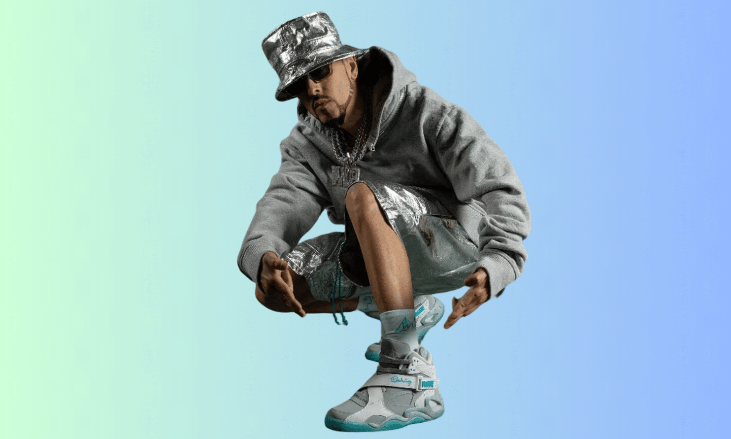 Yandel se estrena en el mundo de los tenis deportivos - Sistema de ...